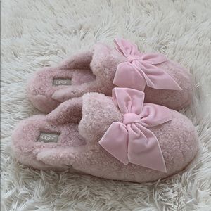 UGG | Shoes | Ugg Addison Velvet Bow Seashell Pink Slippers | Poshmark